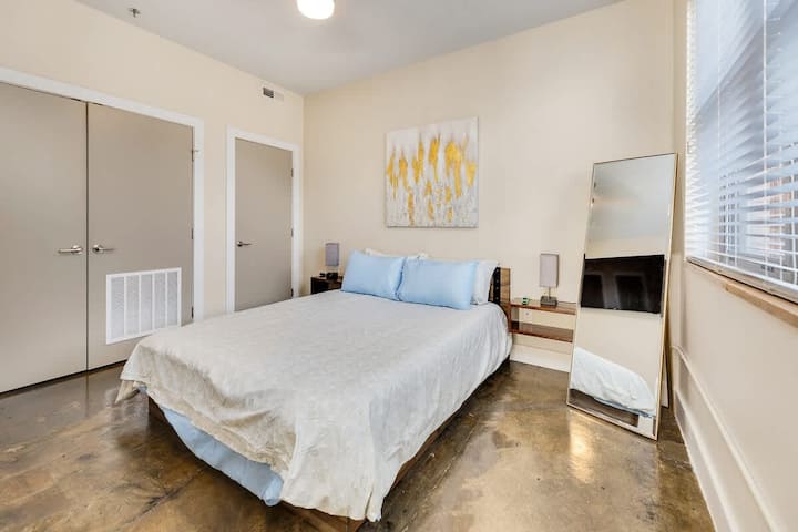 The West End Flats • Downtown • Free Parking - Roanoke, VA