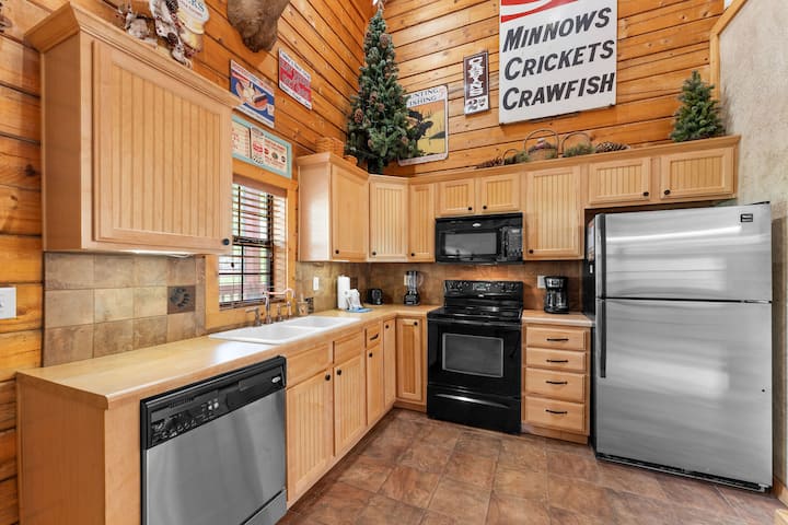 2br + Loft | Recliners, Porch, Near Shows & Shops - Branson