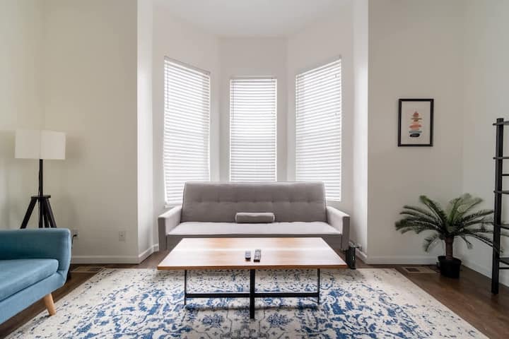Renovated 3br Tilikum View In Heart Of Se Division - Portland