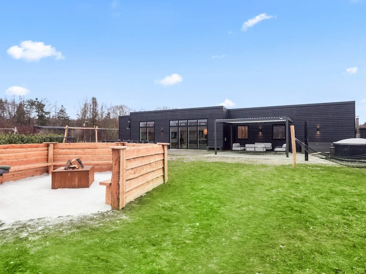 Holiday Home In Glesborg - Jylland