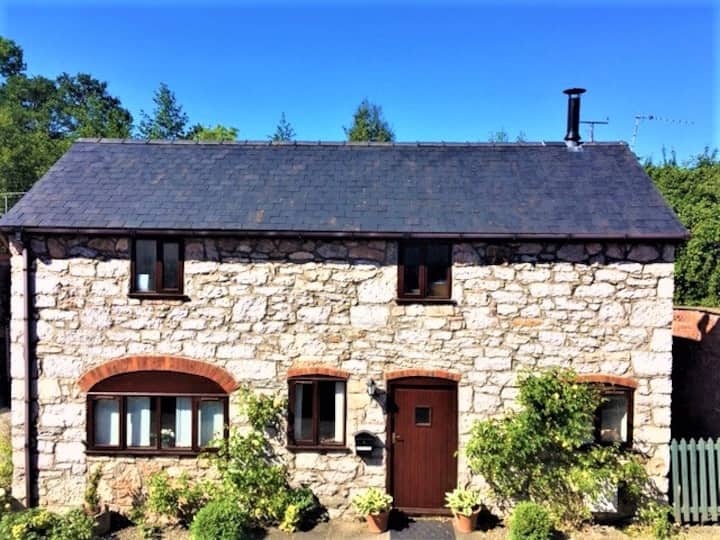 Coach House. Dog-friendly Cottage - Quiet&relaxing - Ruthin