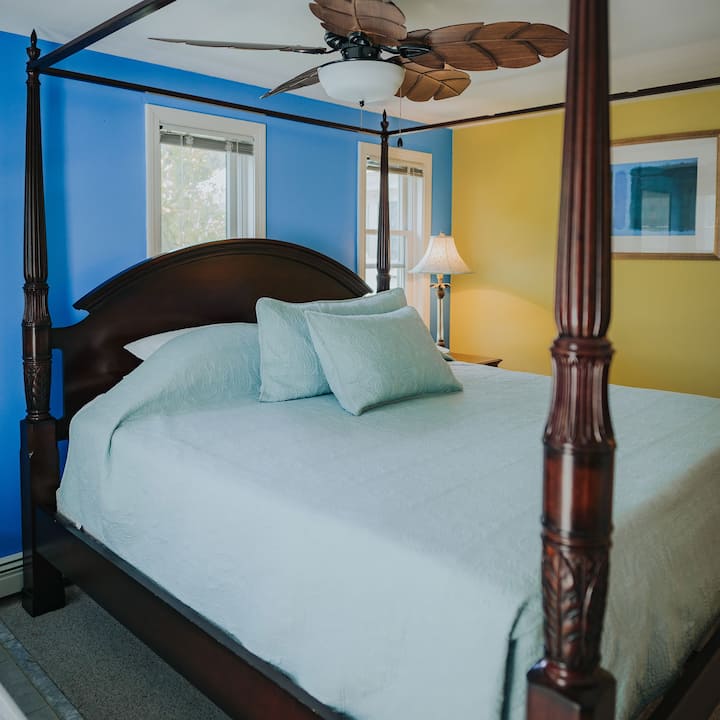 Rugosa Guest House - Room 7 Suite - Eastham, MA