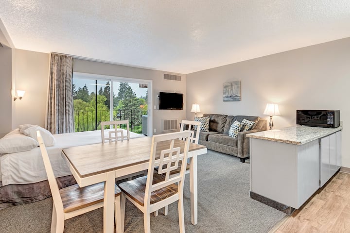 Downtown Riverfront Condo. Best Location In Bend! - Bend, OR