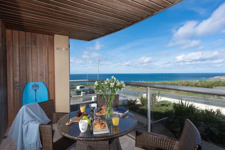 Sea Views From The Balcony, Wi-fi, Pet Friendly - Newquay
