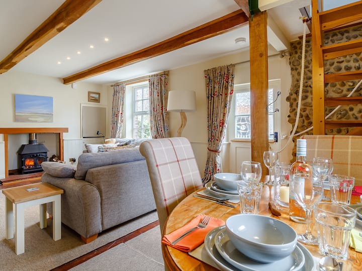 42 Temple End - Blakeney