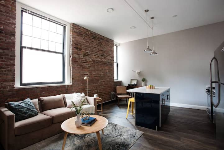 Centrally Located Luxurious Loft | Walk Anywhere! - Boston, MA