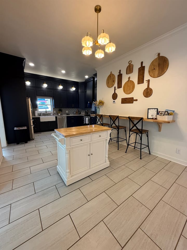 Beautiful Historic Home Near Downtown Hot Springs! - Hot Springs, AR