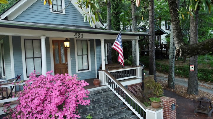 Beautiful Historic Home Near Downtown Hot Springs! - Hot Springs, AR