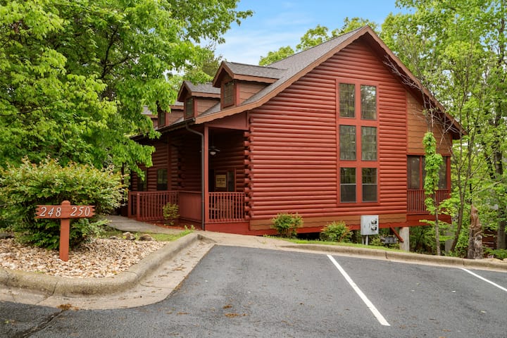 2 Connecting Cabins Sleep 12-golf & Ticket Deals! - Rockaway Beach, MO