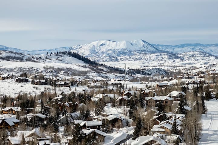 Amazing Panoramic Views-community Hottub*/grill-2 King Suites-covered Parking-decks - Steamboat Springs, CO