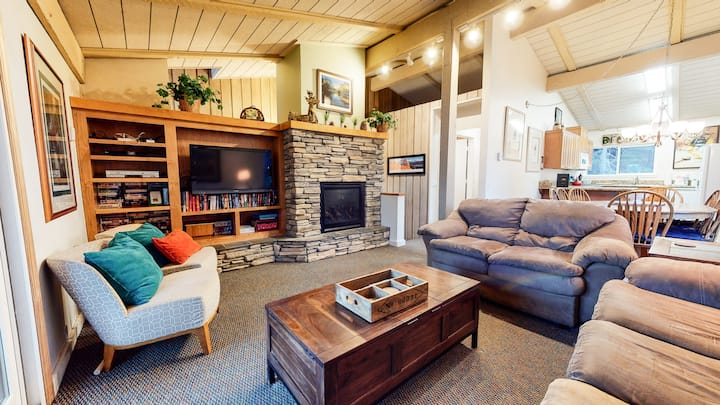 Mammoth Estates 127 Mtn Cabin,steps From Village - Mammoth Lakes, CA