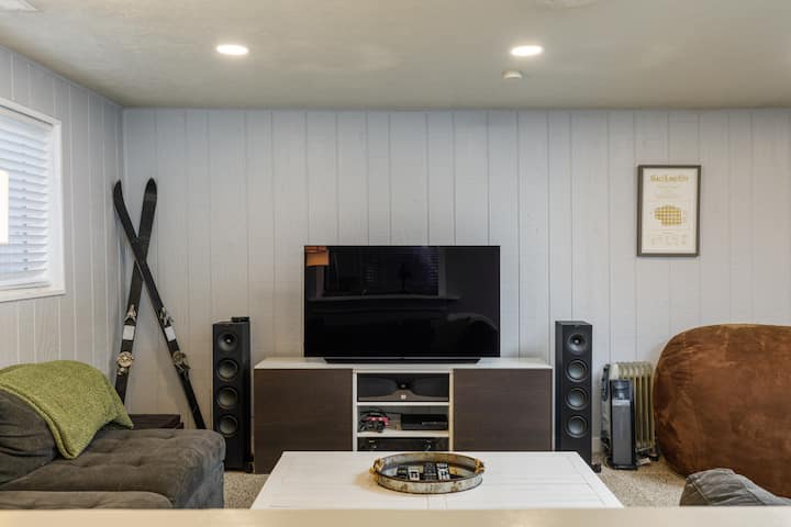 Quiet 2br Retreat | King Bed + Full Kitchen + Bbq - Sandy, UT