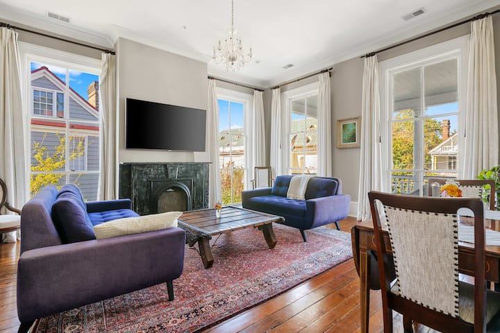 Modern, Stylish 2b/2b, Walk To King! - Charleston, SC