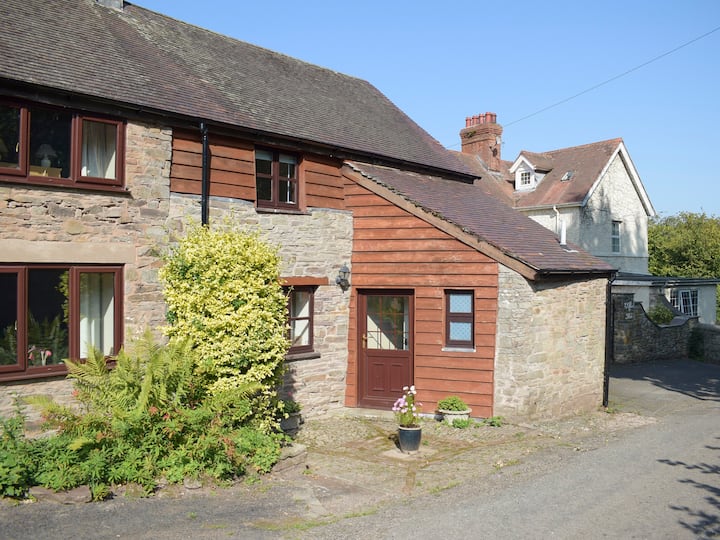 Easterley Uk31585 - Hay-on-Wye