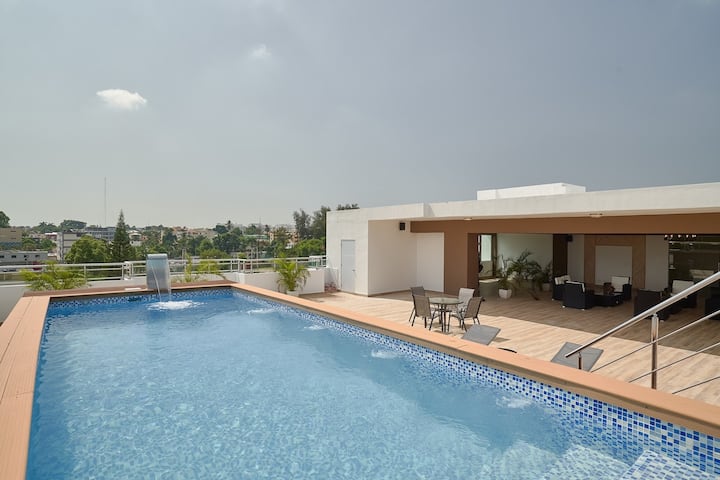 {The~sunshine~experience}@ Sd +Pool+gym+lounge - Santo Domingo