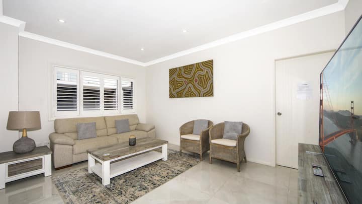 Coastline Retreat By Holidayco - Ettalong Beach