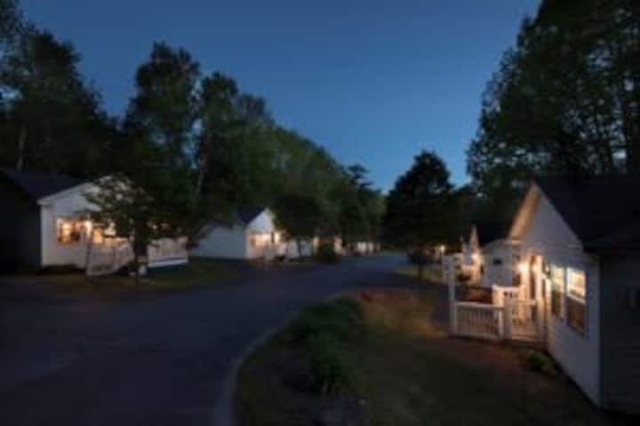 The Country Inn At Camden Rockport Two Queen Suit - Camden, ME