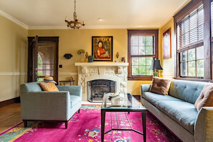 Honey Bee Cottage - Monthly Rental In 12 South