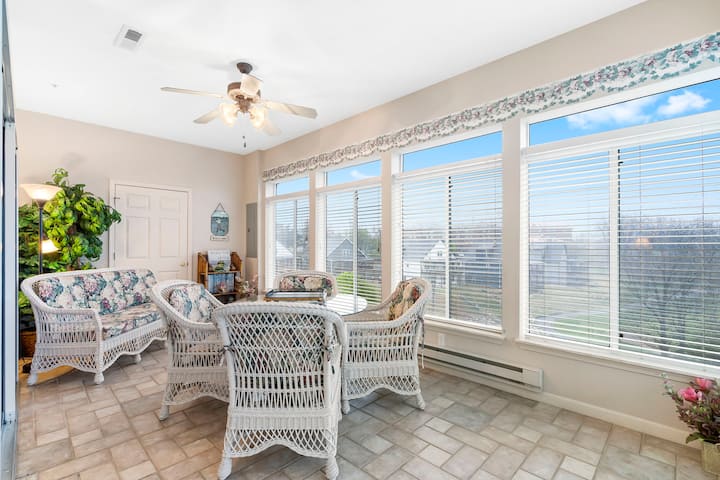 Scenic 2br Golf Condo  Sunroom  Close To Branson Strip - Branson