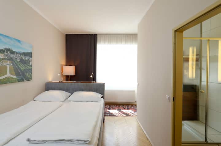 Hotel Jedermann  Double Room Comfort Room Only - Salzburg