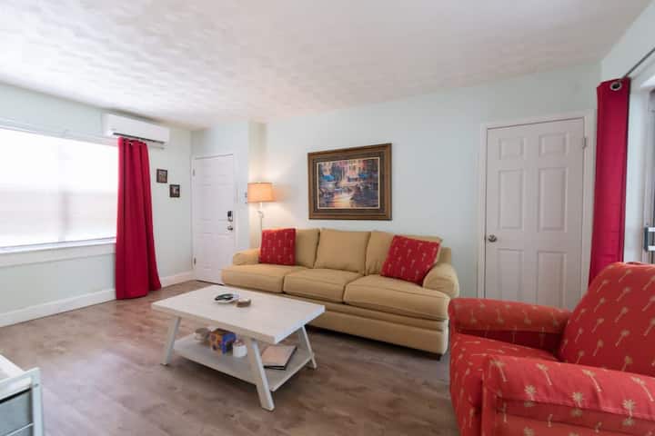 1br Cocoa Beach Home - 1 Min To Beach! - Cocoa Beach, FL