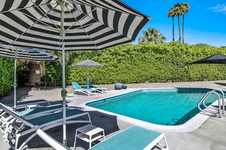 Bright & Harmonious Oasis - Palm Springs, CA