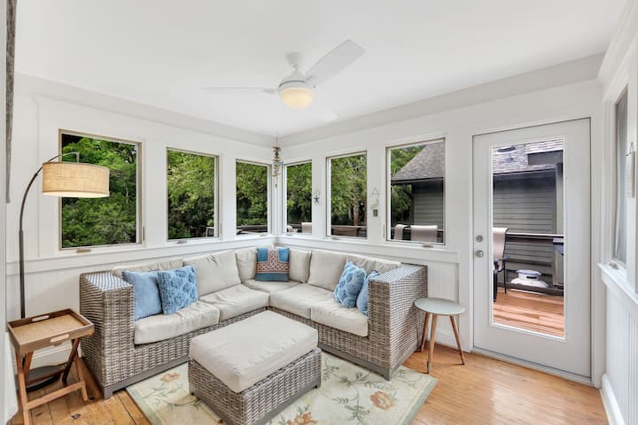 Charming Oceanwoods Cottage, Walk To Resort Center - Kiawah Island, SC