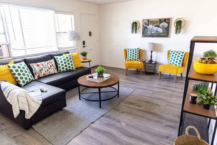 Amazing Pacific Beach Bungalow - San Diego, CA
