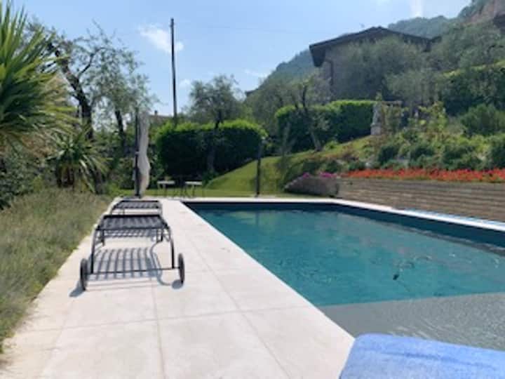 Maison Charmante à Gargnano Avec Piscine Privée - Gardone Riviera