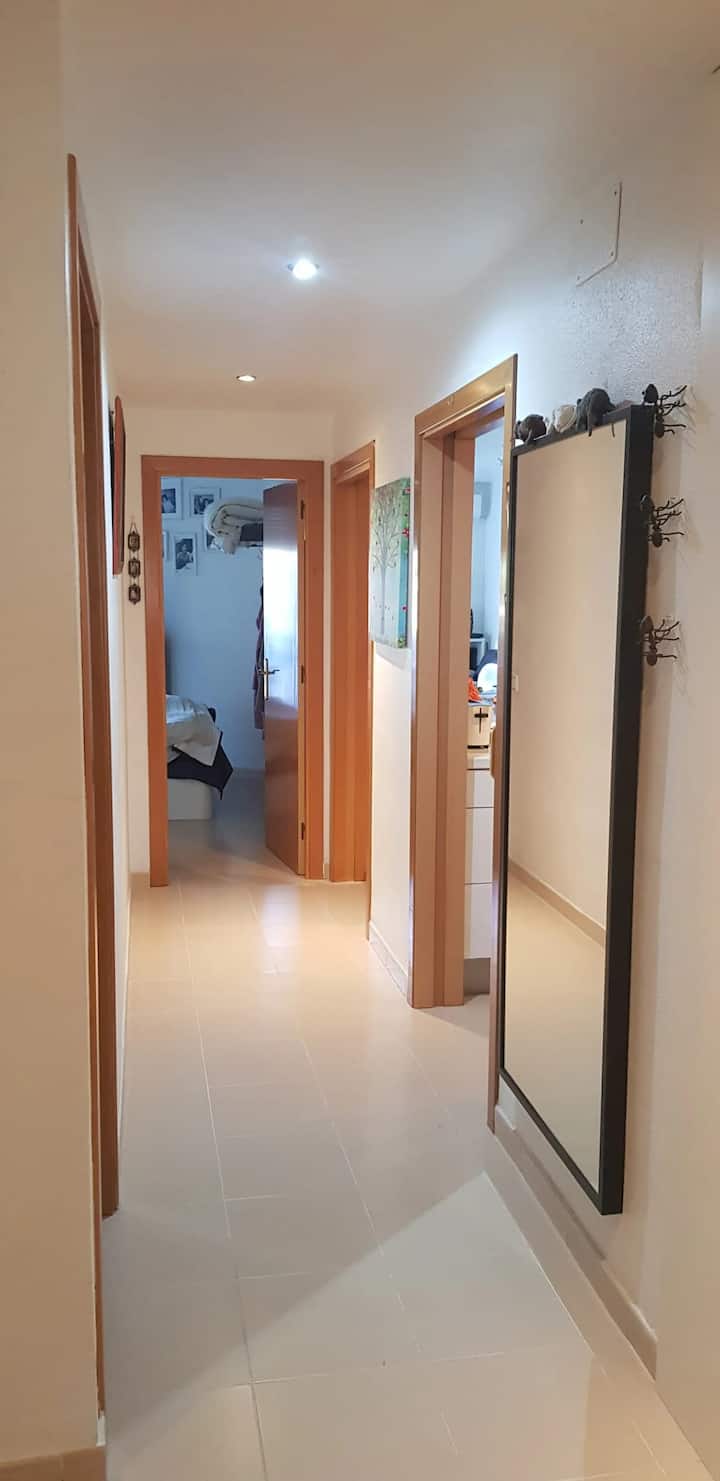 80 M² Ferienwohnung ∙ 2 Schlafzimmer ∙ 4 Gäste - Calafell