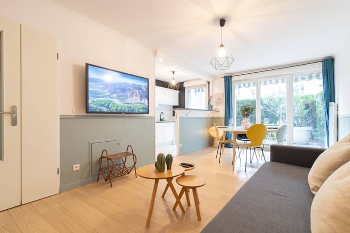 Vieux Lille - Appartement Avec Terrasse + Parking - Lille
