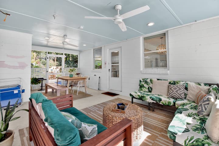 The Tropic - Large Jungly Oasis, Great For Groups - Charleston, SC