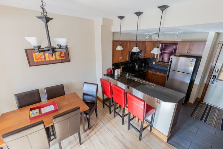 #212 Canmore Chalet With Beautiful Mountain Views! - Canmore