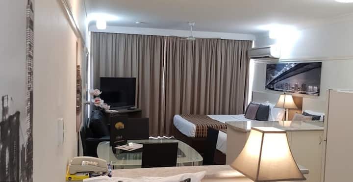 Reef Palms Motel - Cairns