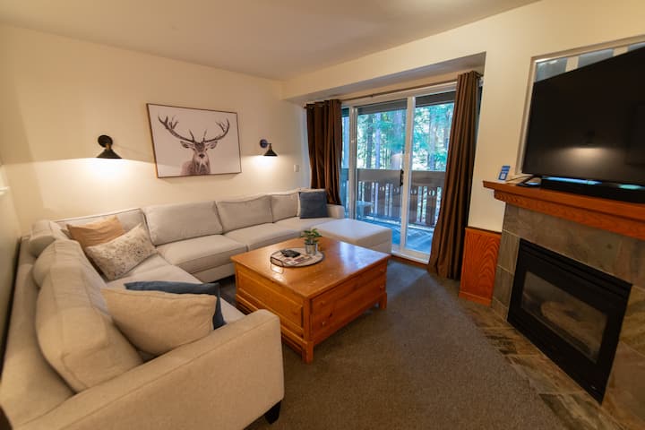 Large Sunpath Condo Perfect For The Whole Family - Whistler