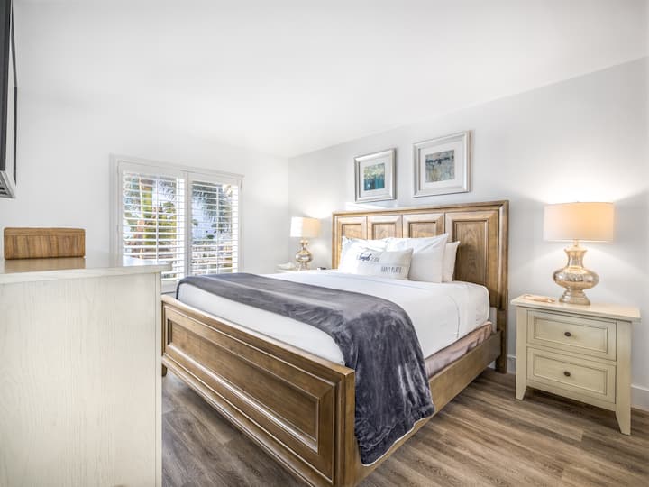 Relaxing Stay! Onsite Seaside Golf, Free Parking - Captiva, FL