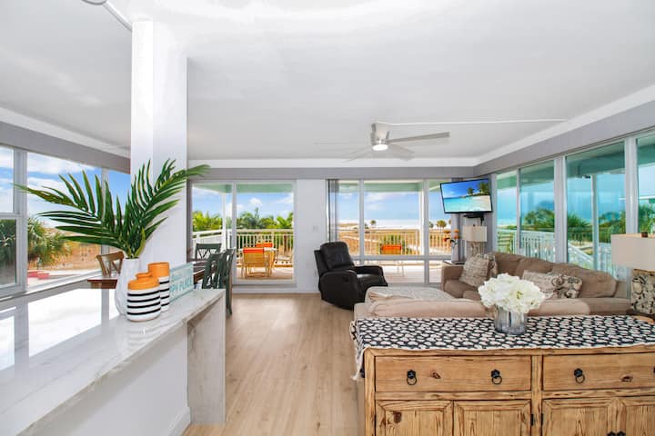 Panoramic Ocean View Penthouse • Huge Private Deck - Treasure Island, FL