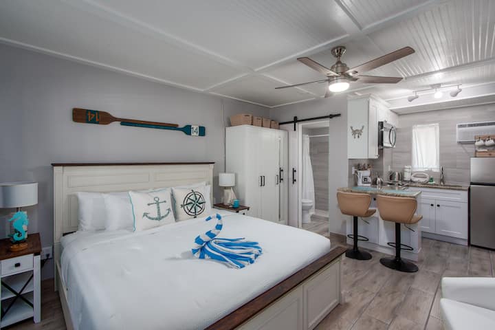 Renovated Studio On Treasure Island W/ Pool - Tt9 - Treasure Island, FL