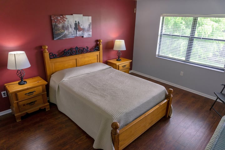 Make Your Trip More Enjoyable! 2 Relaxing Units - Bradenton, FL