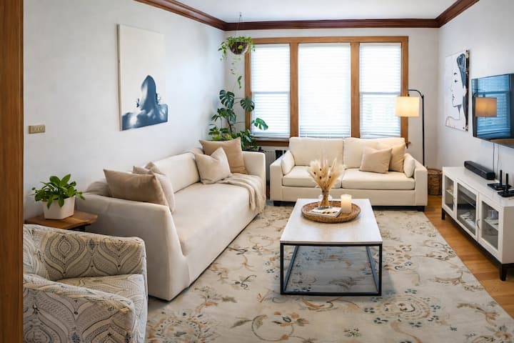 Charming 2br Retreat In Chicago! - Chicago, IL