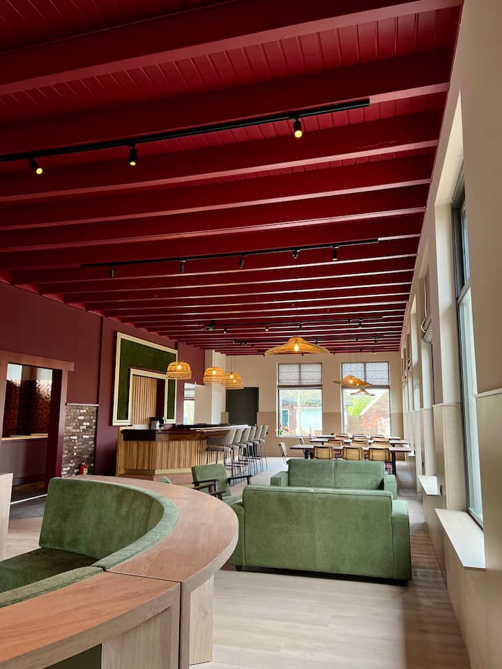 Groepsaccommodatie Met 10 Luxe Tweepersoons Kamers - Giethoorn