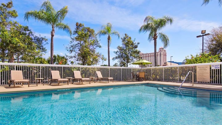 Wonderful Holiday Spot! Near Seaworld! Parking! - Orlando, FL