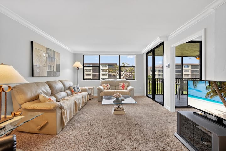 Loggerhead Cay 252: Comfortable Condo On The Beach - Sanibel, FL