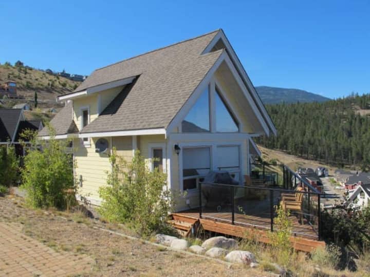 Okanagan Lake View 1 Bedroom & Loft Cottage 191 - Lake Country