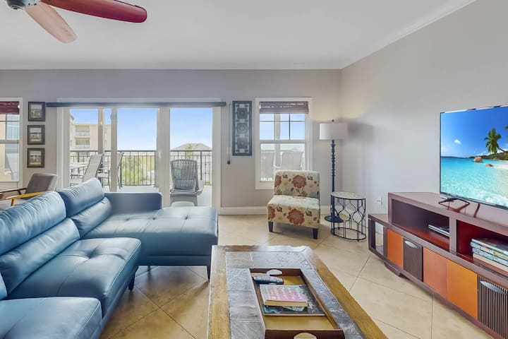 Top Floor. Spacious, Updated. Location. Views. - St. Pete Beach, FL