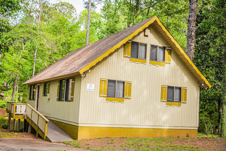 Beautiful Lake View Chalet  Across From Our Pool - Pine Mountain, GA