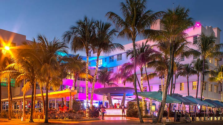 Steps To The Ocean. Beach Life Living. Bright&cozy - Miami Beach, FL