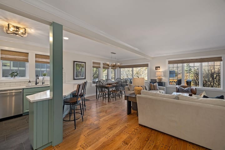 Beautiful 3-bedroom Topnotch Resort Townhome - Stowe, VT