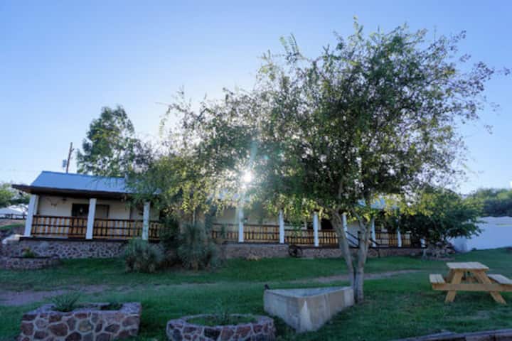 Cozy Bunkhouse 1 At The 3c Ranch - Oracle State Park, Oracle