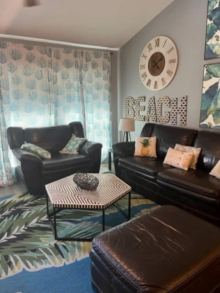 Island Dunes Condo's-#1307-one Block From Beach - Port Aransas, TX